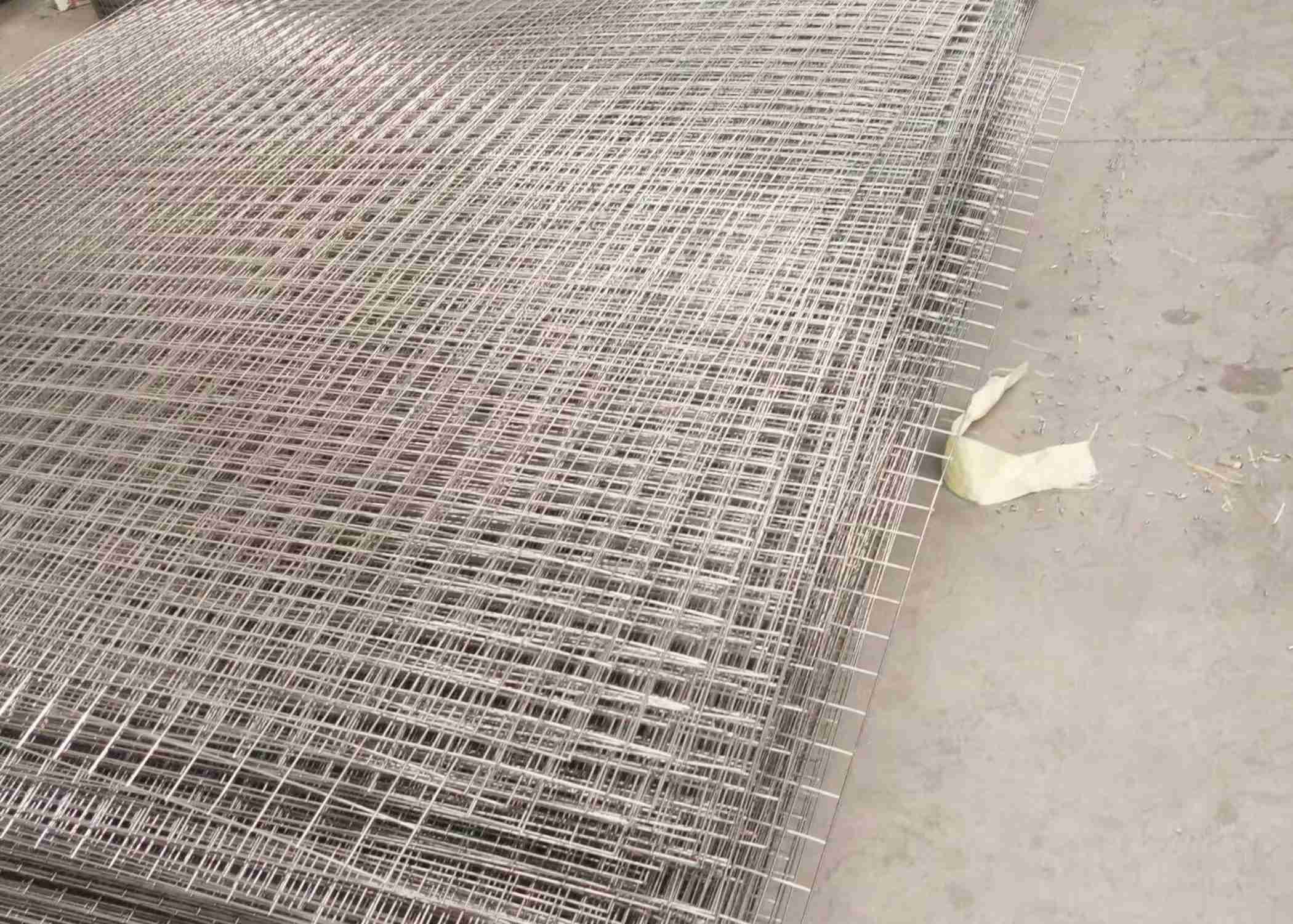 3.5" Square Opening 0.107inch Wire SS304L SS Welded Wire Mesh For ...
